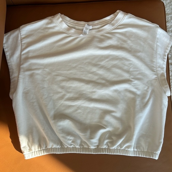 ALO Yoga | Tops | Alo Cropped Muscle Tee | Poshmark